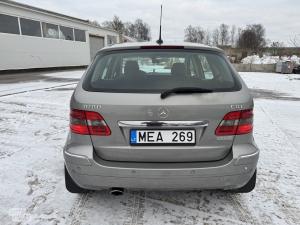Pelēks Mercedes-Benz B 180 2005 Šauļi, ar dzinēja tilpumu 2.00 L un nobraukumu 331 tūkst. km par 2400 €, foto 5 vietnē AUTOMOTO.COM.LV