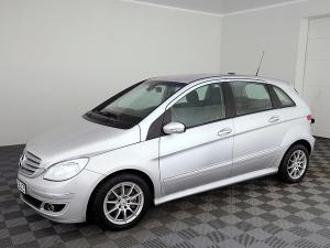Pelēks Mercedes-Benz B 180 2005 Tallina, ar dzinēja tilpumu 2.00 L un nobraukumu 279 tūkst. km par 1299 €, foto 3 vietnē AUTOMOTO.COM.LV