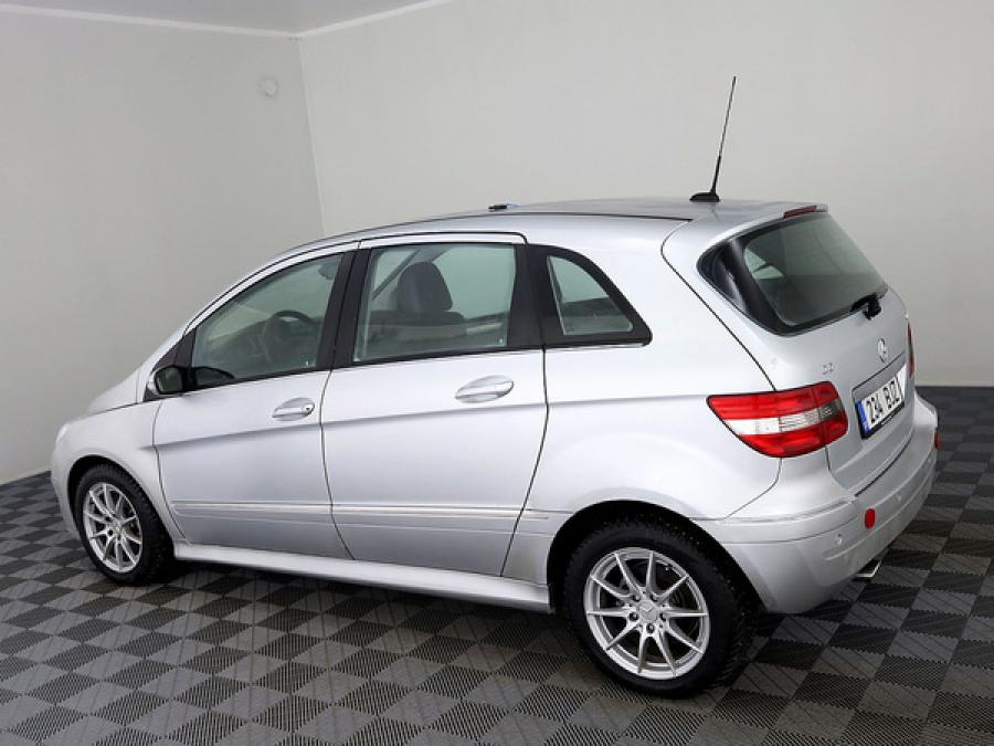 Pelēks Mercedes-Benz B 180 2005 Tallina, ar dzinēja tilpumu 2.00 L un nobraukumu 279 tūkst. km par 1299 €, foto 5 vietnē AUTOMOTO.COM.LV
