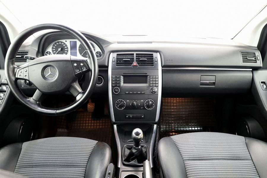 Pelēks Mercedes-Benz B 180 2005 Tallina, ar dzinēja tilpumu 2.00 L un nobraukumu 279 tūkst. km par 1299 €, foto 13 vietnē AUTOMOTO.COM.LV
