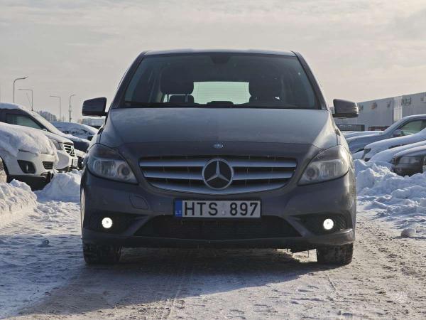 Pelēks Mercedes-Benz B 180 2012 Viļņa, ar dzinēja tilpumu 1.99 L un nobraukumu 276 tūkst. km par 6800 €, foto 2 vietnē AUTOMOTO.COM.LV