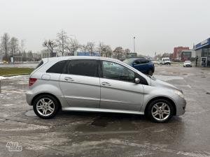 Mercedes-Benz B 180 2005 in Siauliai, with an engine capacity of 2.00 L and mileage of 325 thousand km for 1450 €, photo 3 on AUTOMOTO.COM.LV