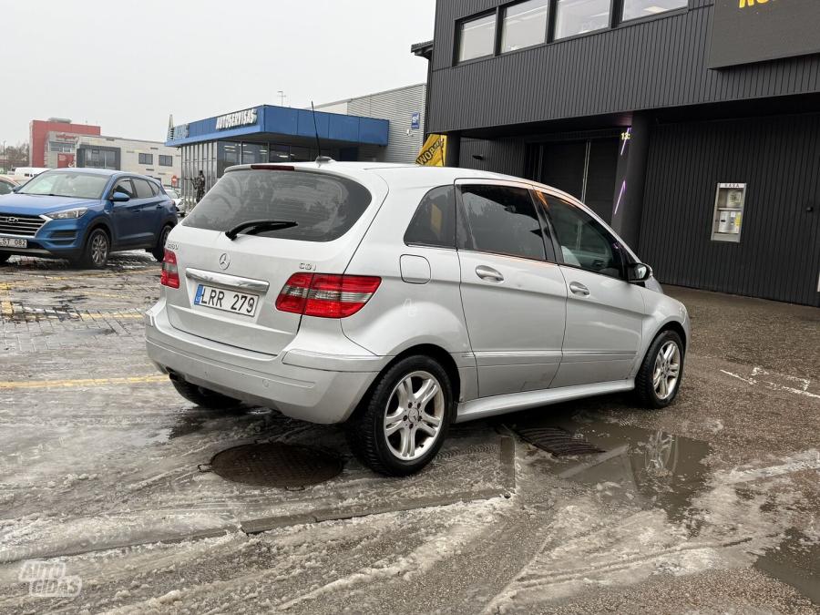 Mercedes-Benz B 180 2005 in Siauliai, with an engine capacity of 2.00 L and mileage of 325 thousand km for 1450 €, photo 5 on AUTOMOTO.COM.LV