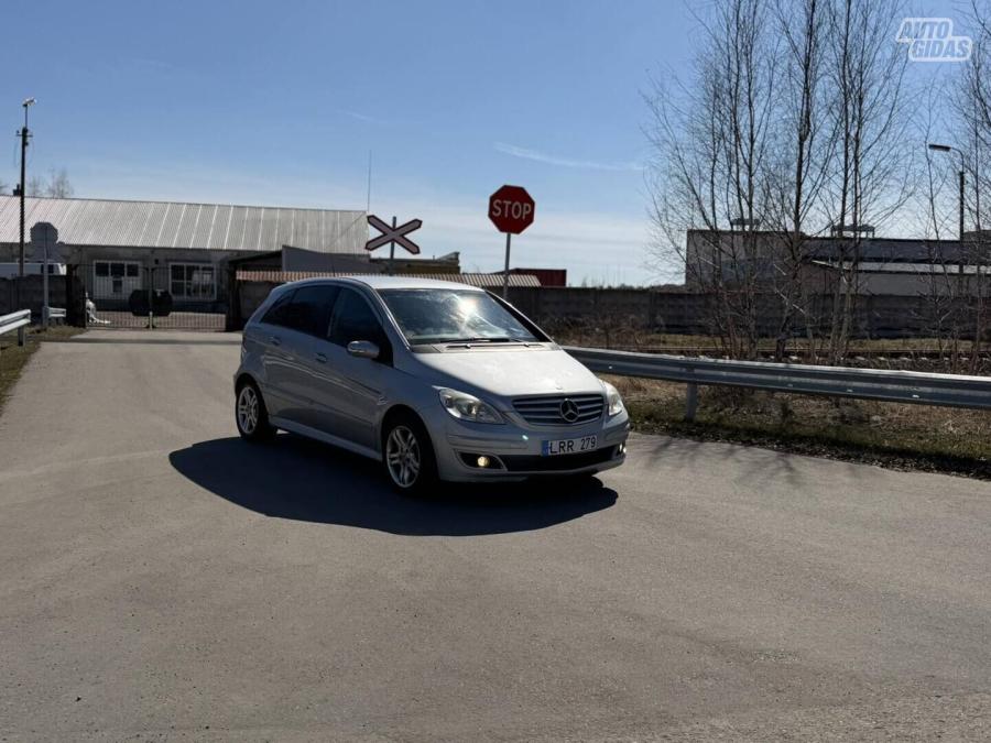 Mercedes-Benz B 180 2005 Šauļi, ar dzinēja tilpumu 2.00 L un nobraukumu 325 tūkst. km par 1450 €, foto 3 vietnē AUTOMOTO.COM.LV