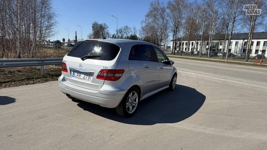 Mercedes-Benz B 180 2005 Šauļi, ar dzinēja tilpumu 2.00 L un nobraukumu 325 tūkst. km par 1450 €, foto 6 vietnē AUTOMOTO.COM.LV