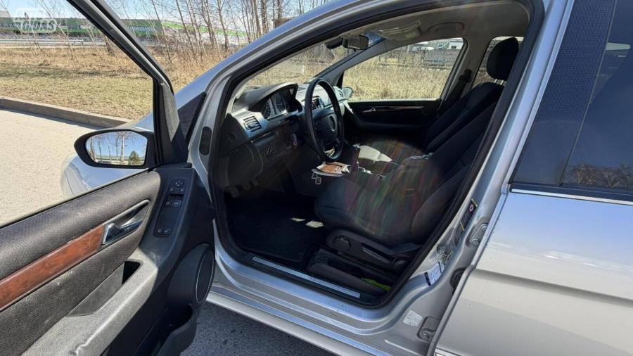 Mercedes-Benz B 180 2005 Šauļi, ar dzinēja tilpumu 2.00 L un nobraukumu 325 tūkst. km par 1450 €, foto 8 vietnē AUTOMOTO.COM.LV