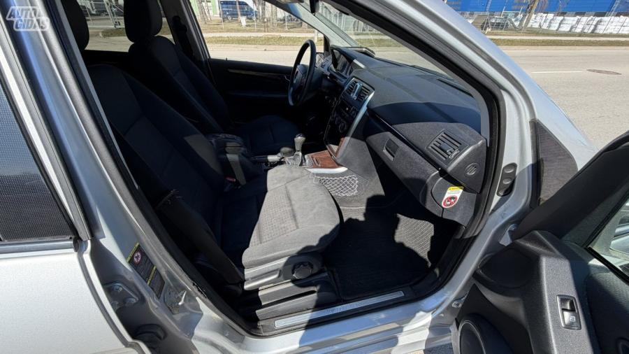 Mercedes-Benz B 180 2005 Šauļi, ar dzinēja tilpumu 2.00 L un nobraukumu 325 tūkst. km par 1450 €, foto 10 vietnē AUTOMOTO.COM.LV
