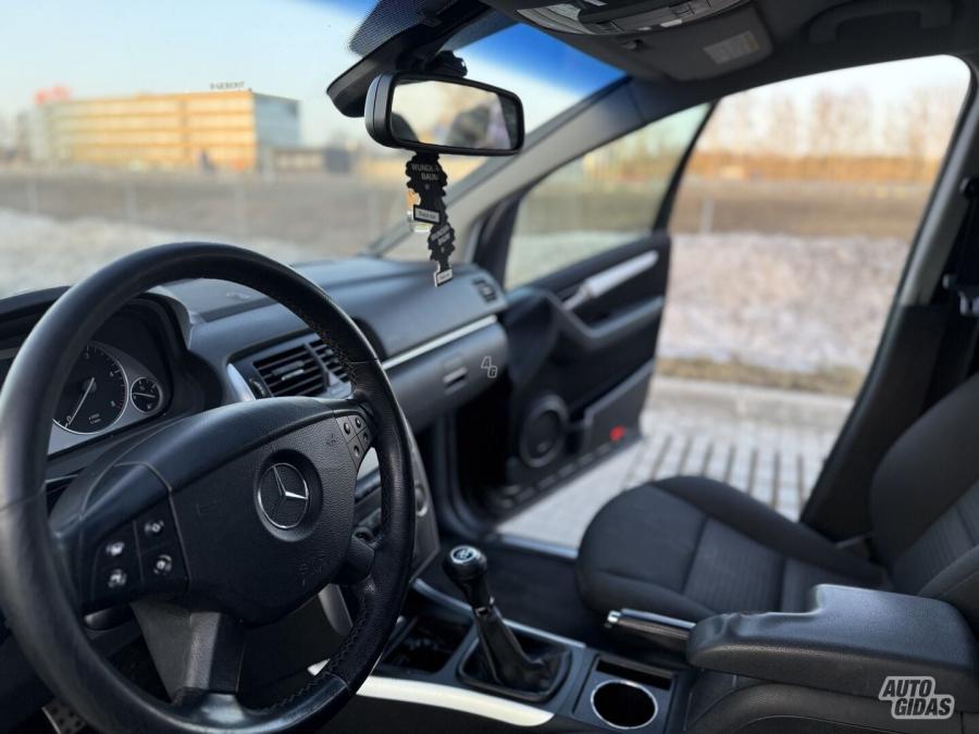 Mercedes-Benz B 180 2006 Viļņa, ar dzinēja tilpumu 2.00 L un nobraukumu 350 tūkst. km par 2000 €, foto 12 vietnē AUTOMOTO.COM.LV