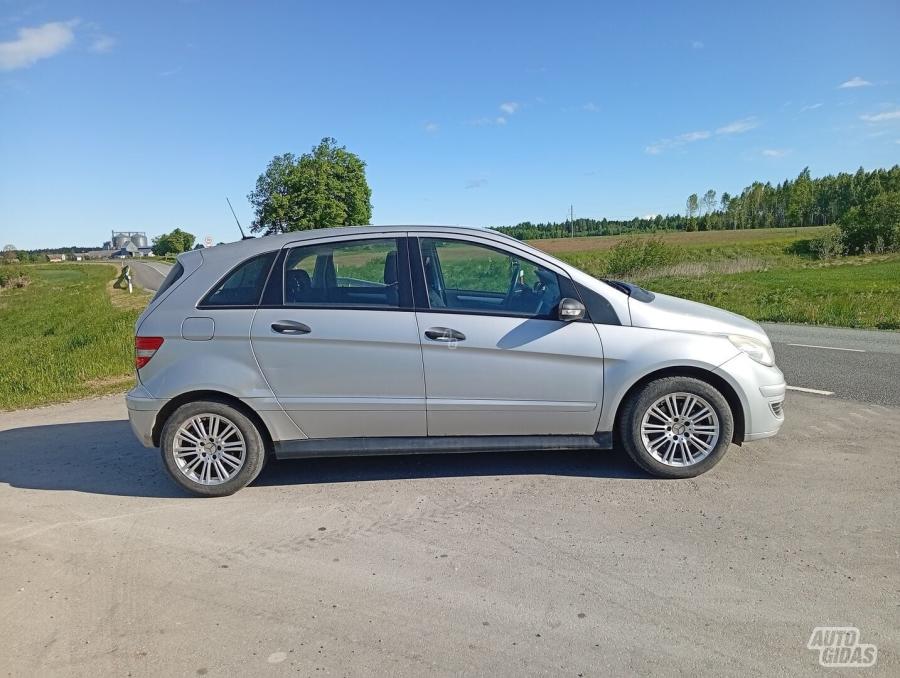 Mercedes-Benz B 180 2006 in Vilnius, with an engine capacity of 2.00 L and mileage of 273 thousand km for 1800 €, photo 8 on AUTOMOTO.COM.LV