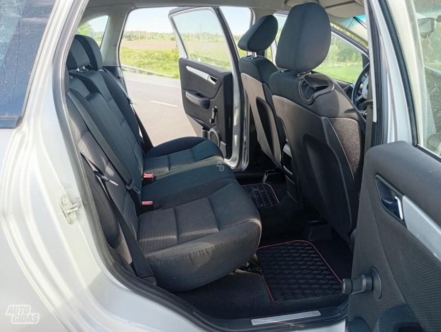 Mercedes-Benz B 180 2006 in Vilnius, with an engine capacity of 2.00 L and mileage of 273 thousand km for 1800 €, photo 14 on AUTOMOTO.COM.LV