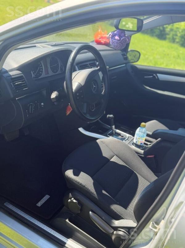 Mercedes-Benz B 180 2006 Rīga, ar dzinēja tilpumu 2.00 L un nobraukumu 165 tūkst. km par 3500 €, foto 4 vietnē AUTOMOTO.COM.LV