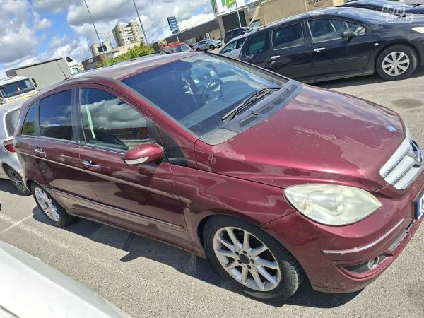 Mercedes-Benz B 180 2007 in Vilnius, with an engine capacity of 2.00 L and mileage of 255 thousand km for 1050 €, photo 3 on AUTOMOTO.COM.LV
