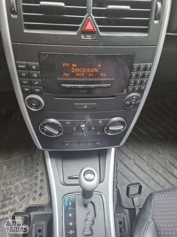 Mercedes-Benz B 180 2007 in Vilnius, with an engine capacity of 2.00 L and mileage of 255 thousand km for 999 €, photo 5 on AUTOMOTO.COM.LV