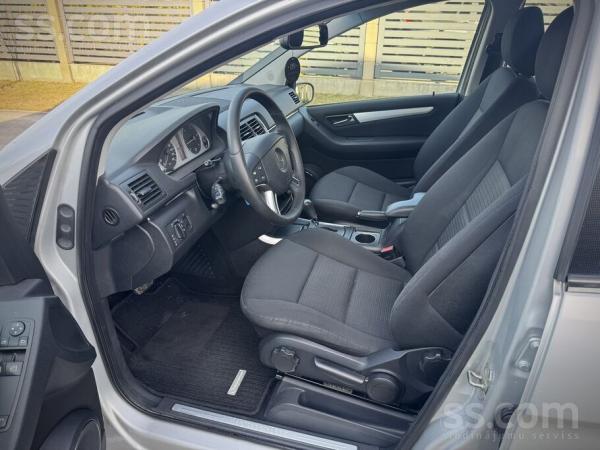 Mercedes-Benz B 180 2008 in Jelgava, with an engine capacity of 2.00 L and mileage of 231 thousand km for 3990 €, photo 9 on AUTOMOTO.COM.LV