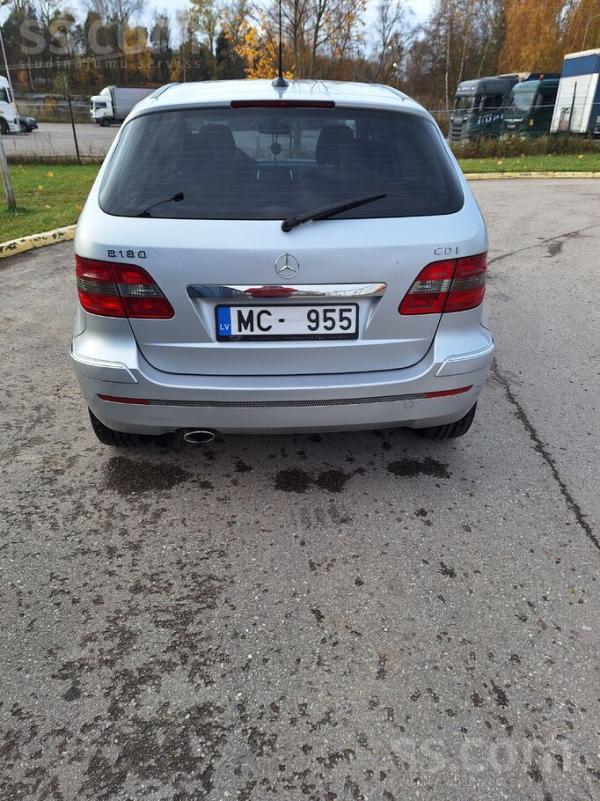 Mercedes-Benz B 180 2008 in Riga, with an engine capacity of 2.00 L and mileage of 294 thousand km for 3000 €, photo 3 on AUTOMOTO.COM.LV