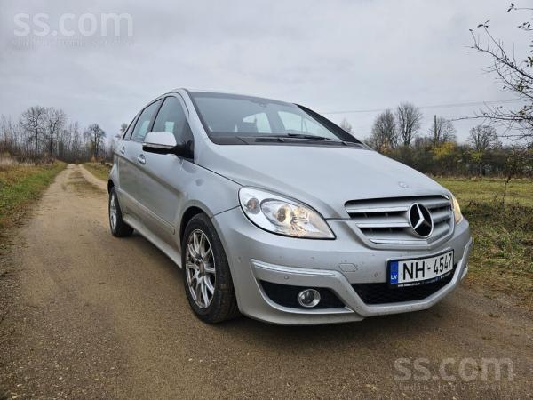 Mercedes-Benz B 180 2009 in Valka, with an engine capacity of 2.00 L and mileage of 269 thousand km for 2999 €, photo 2 on AUTOMOTO.COM.LV