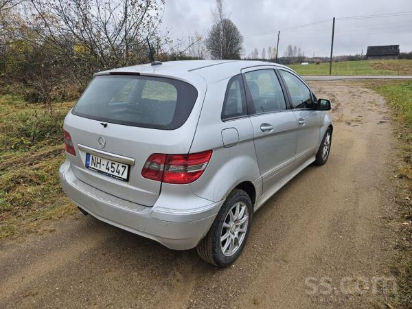 Mercedes-Benz B 180 2009 in Valka, with an engine capacity of 2.00 L and mileage of 269 thousand km for 2999 €, photo 3 on AUTOMOTO.COM.LV