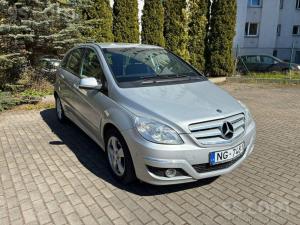 Mercedes-Benz B 180 2009 Rīga, ar dzinēja tilpumu 2.00 L un nobraukumu 214 tūkst. km par 3500 €, foto 4 vietnē AUTOMOTO.COM.LV