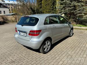 Mercedes-Benz B 180 2009 Rīga, ar dzinēja tilpumu 2.00 L un nobraukumu 214 tūkst. km par 3500 €, foto 5 vietnē AUTOMOTO.COM.LV