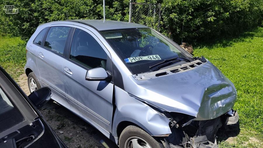 Mercedes-Benz B 180 2010 Marijampole, ar dzinēja tilpumu 2.00 L un nobraukumu 240 tūkst. km par 350 €, foto 11 vietnē AUTOMOTO.COM.LV