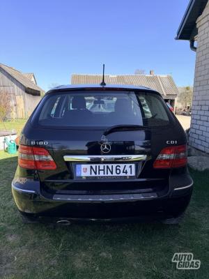 Mercedes-Benz B 180 2011 Marijampole, ar dzinēja tilpumu 2.00 L un nobraukumu 297 tūkst. km par 4500 €, foto 3 vietnē AUTOMOTO.COM.LV