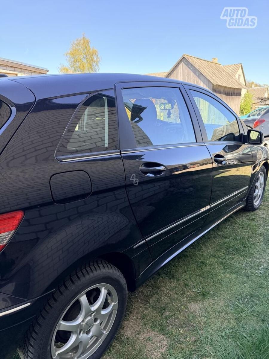 Mercedes-Benz B 180 2011 Marijampole, ar dzinēja tilpumu 2.00 L un nobraukumu 297 tūkst. km par 4500 €, foto 4 vietnē AUTOMOTO.COM.LV