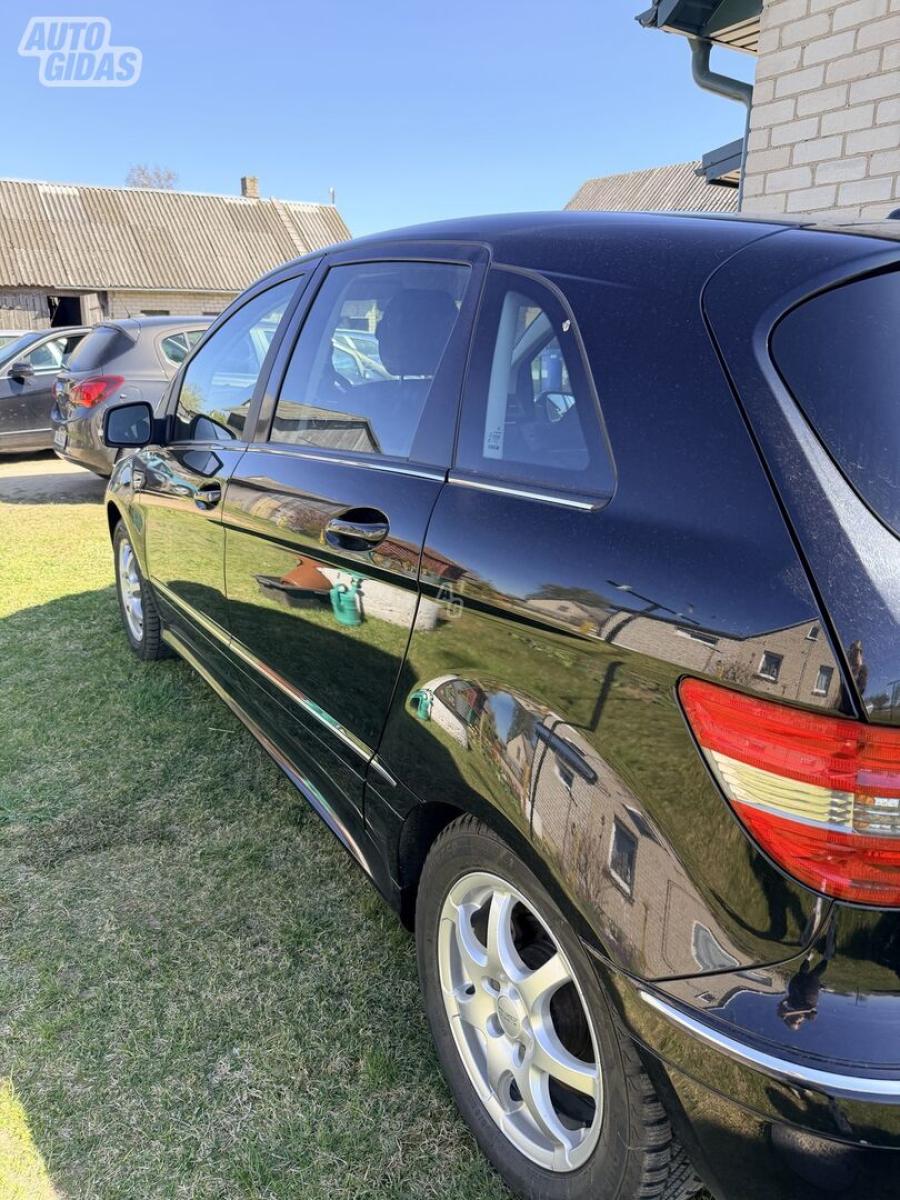 Mercedes-Benz B 180 2011 Marijampole, ar dzinēja tilpumu 2.00 L un nobraukumu 297 tūkst. km par 4500 €, foto 5 vietnē AUTOMOTO.COM.LV