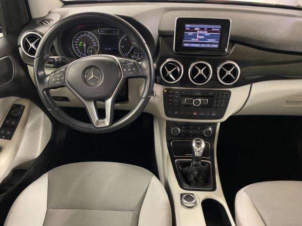 Mercedes-Benz B 180 2012 in Riga, with an engine capacity of 1.80 L and mileage of 258 thousand km for 6450 €, photo 9 on AUTOMOTO.COM.LV