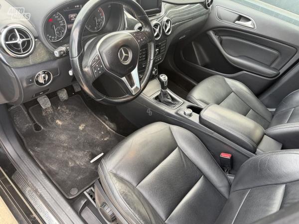 Mercedes-Benz B 180 2014 Viļņa, ar dzinēja tilpumu 1.80 L un nobraukumu 340 tūkst. km par 3650 €, foto 3 vietnē AUTOMOTO.COM.LV