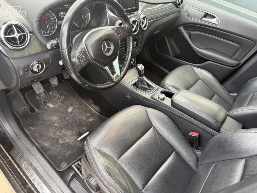 Mercedes-Benz B 180 2014 Viļņa, ar dzinēja tilpumu 1.80 L un nobraukumu 340 tūkst. km par 3650 €, foto 4 vietnē AUTOMOTO.COM.LV