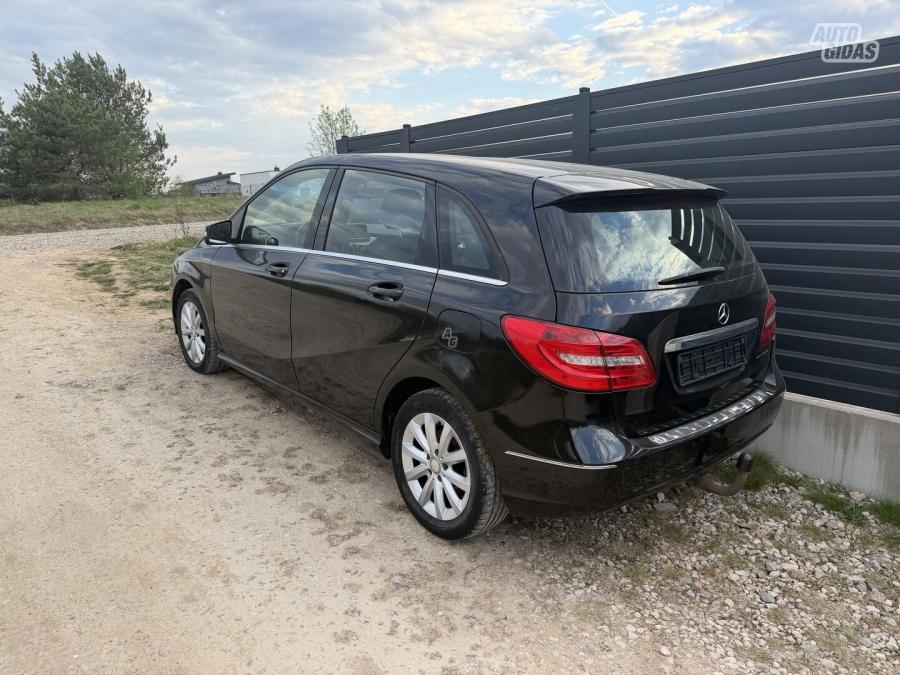 Mercedes-Benz B 180 2014 Viļņa, ar dzinēja tilpumu 1.80 L un nobraukumu 340 tūkst. km par 3650 €, foto 5 vietnē AUTOMOTO.COM.LV
