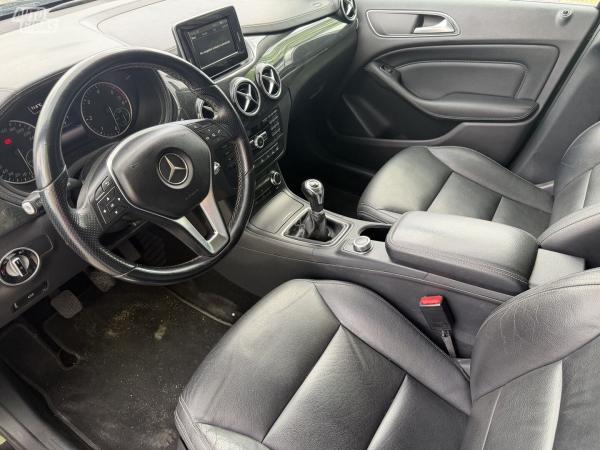 Mercedes-Benz B 180 2014 in Vilnius, with an engine capacity of 1.80 L and mileage of 345 thousand km for 3550 €, photo 6 on AUTOMOTO.COM.LV