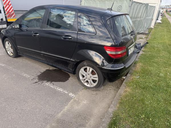 Mercedes-Benz B 180 2006 Viļņa, ar dzinēja tilpumu 2.00 L un nobraukumu 231 tūkst. km par 700 €, foto 6 vietnē AUTOMOTO.COM.LV
