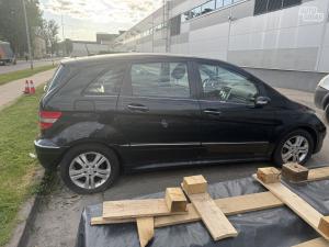 Mercedes-Benz B 180 2006 in Vilnius, with an engine capacity of 2.00 L and mileage of 231 thousand km for 700 €, photo 8 on AUTOMOTO.COM.LV