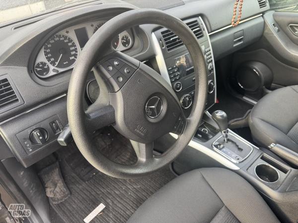 Mercedes-Benz B 180 2006 in Vilnius, with an engine capacity of 2.00 L and mileage of 231 thousand km for 700 €, photo 9 on AUTOMOTO.COM.LV