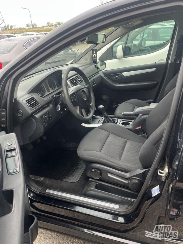 Mercedes-Benz B 180 2006 in Kaunas, with an engine capacity of 2.00 L and mileage of 36 thousand km for 1650 €, photo 6 on AUTOMOTO.COM.LV