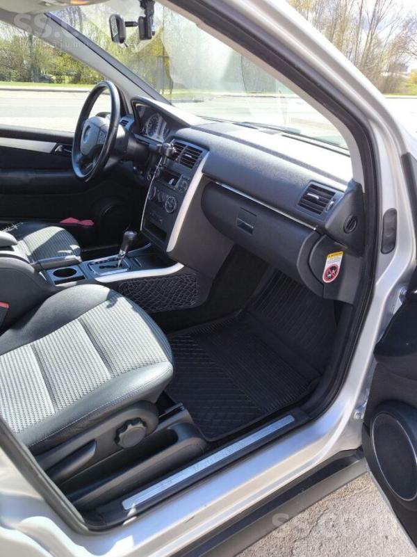 Mercedes-Benz B 180 2006 in Jelgava, with an engine capacity of 2.00 L and mileage of 270 thousand km for 2800 €, photo 6 on AUTOMOTO.COM.LV