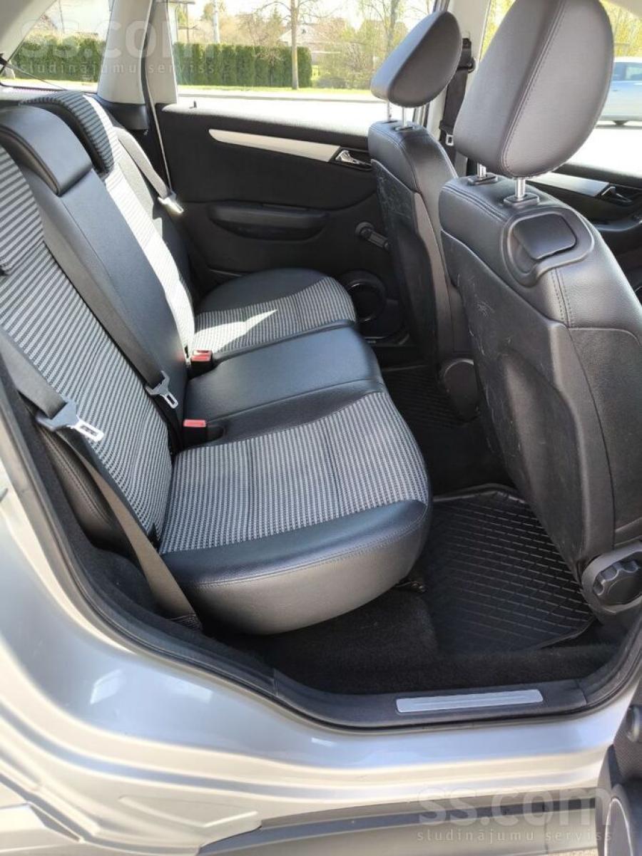 Mercedes-Benz B 180 2006 in Jelgava, with an engine capacity of 2.00 L and mileage of 270 thousand km for 2800 €, photo 9 on AUTOMOTO.COM.LV