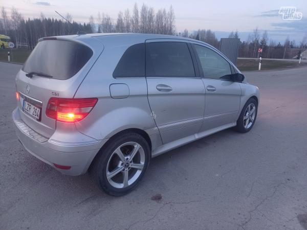 Mercedes-Benz B 180 2007 in Rietavas, with an engine capacity of 2.00 L and mileage of 3245 thousand km for 1250 €, photo 4 on AUTOMOTO.COM.LV