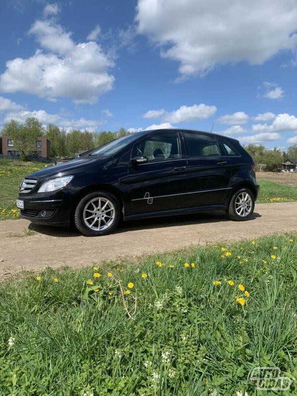 Mercedes-Benz B 180 2007 Šauļi, ar dzinēja tilpumu 2.00 L un nobraukumu 304 tūkst. km par 1950 €, foto 1 vietnē AUTOMOTO.COM.LV