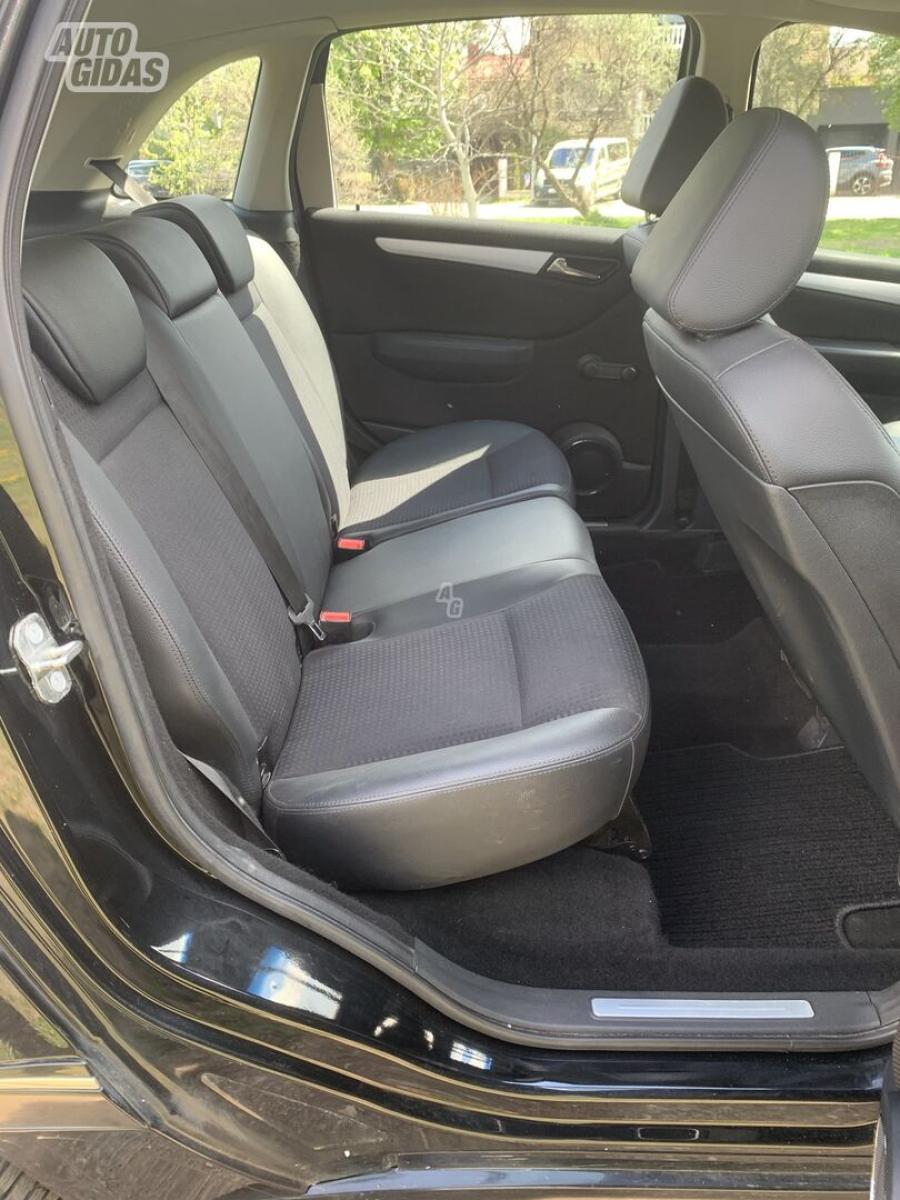 Mercedes-Benz B 180 2007 Šauļi, ar dzinēja tilpumu 2.00 L un nobraukumu 304 tūkst. km par 1950 €, foto 12 vietnē AUTOMOTO.COM.LV