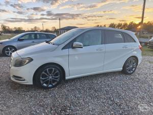 Mercedes-Benz B 180 2012 in Druskininkai, with an engine capacity of 1.80 L and mileage of 245 thousand km for 5800 €, photo 5 on AUTOMOTO.COM.LV