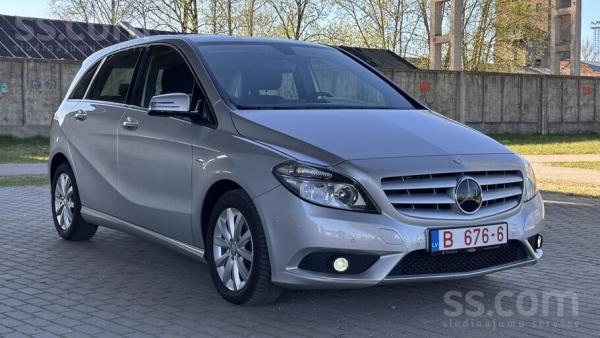Mercedes-Benz B 180 2012 Daugavpils, ar dzinēja tilpumu 1.80 L un nobraukumu 189 tūkst. km par 8150 €, foto 2 vietnē AUTOMOTO.COM.LV