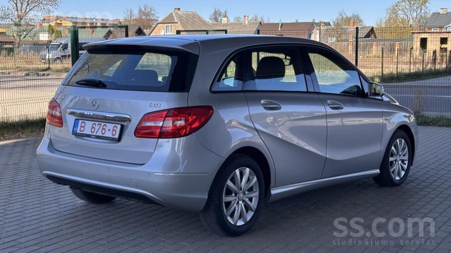 Mercedes-Benz B 180 2012 Daugavpils, ar dzinēja tilpumu 1.80 L un nobraukumu 189 tūkst. km par 8150 €, foto 4 vietnē AUTOMOTO.COM.LV