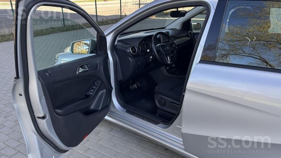 Mercedes-Benz B 180 2012 Daugavpils, ar dzinēja tilpumu 1.80 L un nobraukumu 189 tūkst. km par 8150 €, foto 11 vietnē AUTOMOTO.COM.LV
