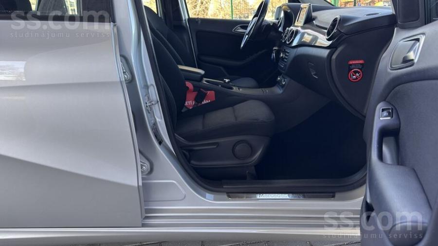 Mercedes-Benz B 180 2012 Daugavpils, ar dzinēja tilpumu 1.80 L un nobraukumu 189 tūkst. km par 8150 €, foto 15 vietnē AUTOMOTO.COM.LV