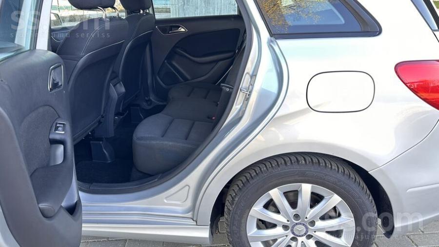 Mercedes-Benz B 180 2012 Daugavpils, ar dzinēja tilpumu 1.80 L un nobraukumu 189 tūkst. km par 8150 €, foto 18 vietnē AUTOMOTO.COM.LV