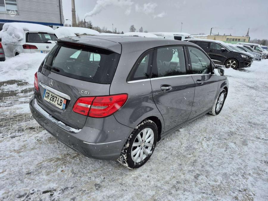 Mercedes-Benz B 180 2013 in Taurage, with an engine capacity of 1.80 L and mileage of 230 thousand km for 5300 €, photo 5 on AUTOMOTO.COM.LV