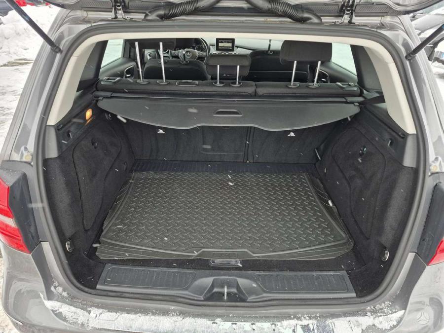 Mercedes-Benz B 180 2013 in Taurage, with an engine capacity of 1.80 L and mileage of 230 thousand km for 5300 €, photo 11 on AUTOMOTO.COM.LV