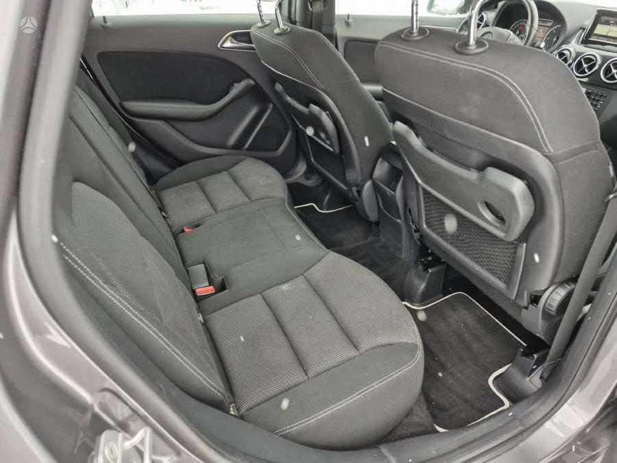 Mercedes-Benz B 180 2013 in Taurage, with an engine capacity of 1.80 L and mileage of 230 thousand km for 5300 €, photo 12 on AUTOMOTO.COM.LV